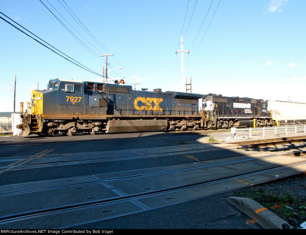 CSX 7927 and NS 5221